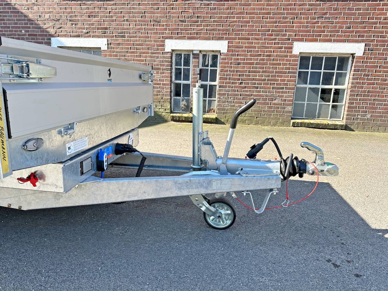 HAPERT Anhänger Cobalt HB-2 E-Pumpe 305x160x30cm 2700kg NFW | Rückwärtskipper | Anhänger-Zentrum ...